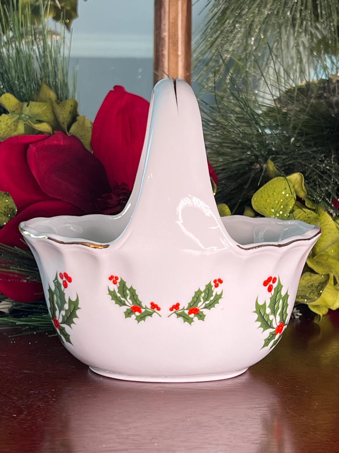 Christmas Holly by Kashima Porcelain Basket - Etsy