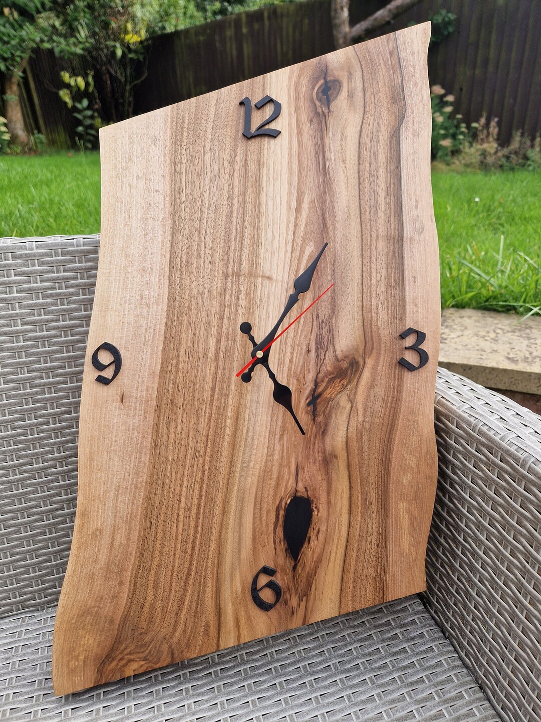 Beautiful Modern Art Large Wall Clock European Walnut Wood Epoxy Resin ...