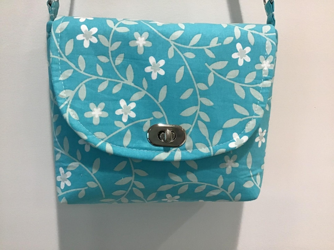 Blue and White Floral Daisy Print Crossbody Purse, Blue and White ...