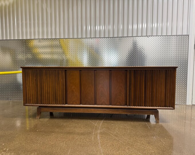1960’s MCM Stereo Console - Etsy