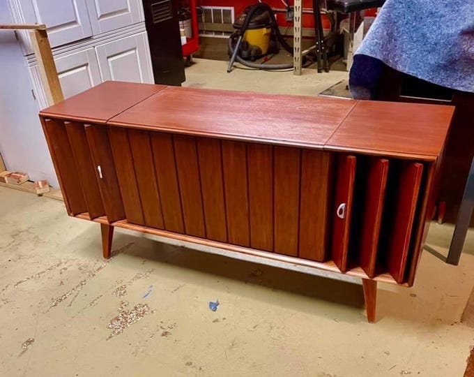 Zenith Console 3 Door Shutter - Etsy