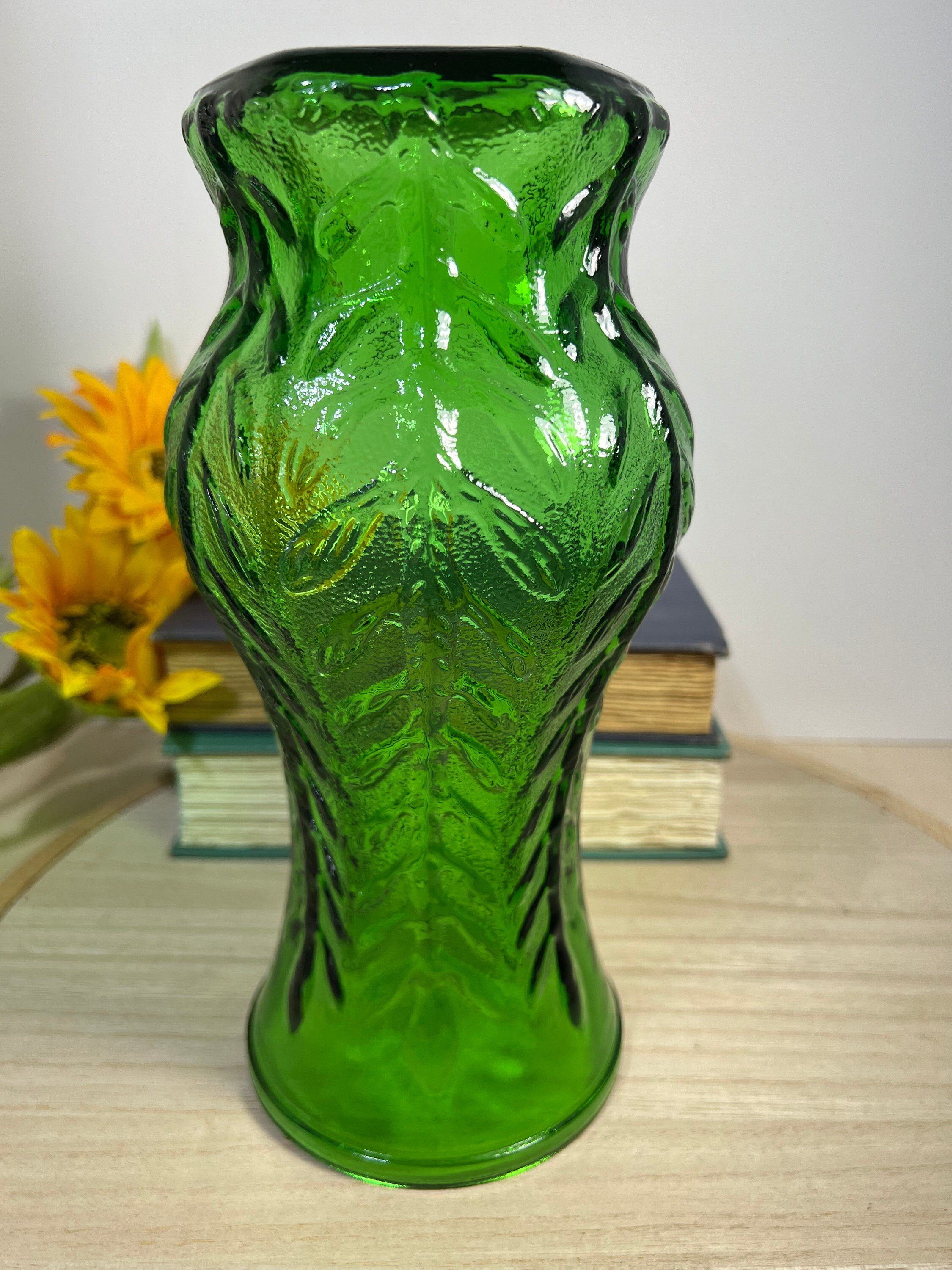 Vintage Emerald Green Glass Vase With Fern Leaf Molded Design FTD Vase ...