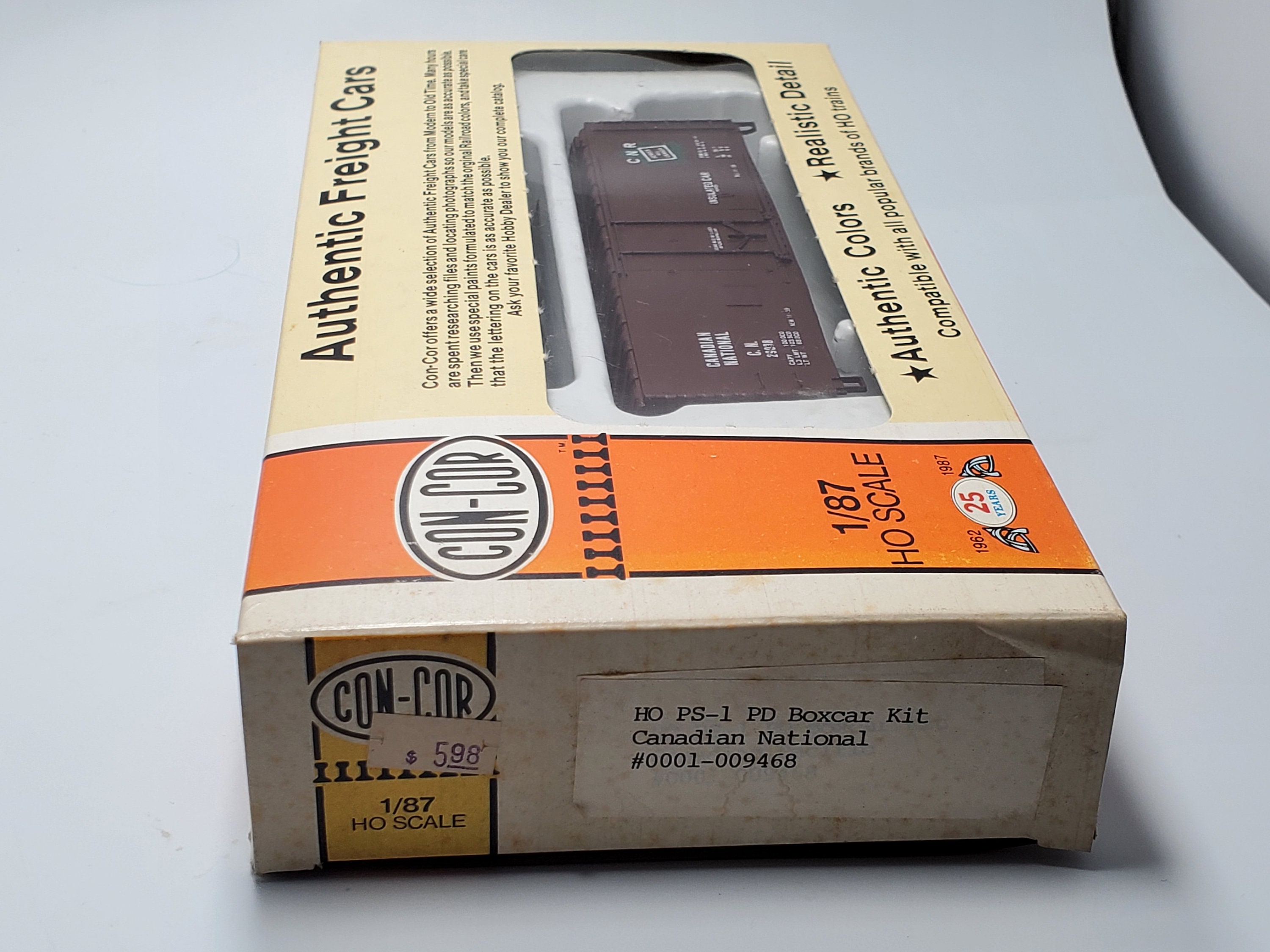 Con-cor HO Scale PS-1 PD Boxcar Kit Canadian National 0001-009468 in ...
