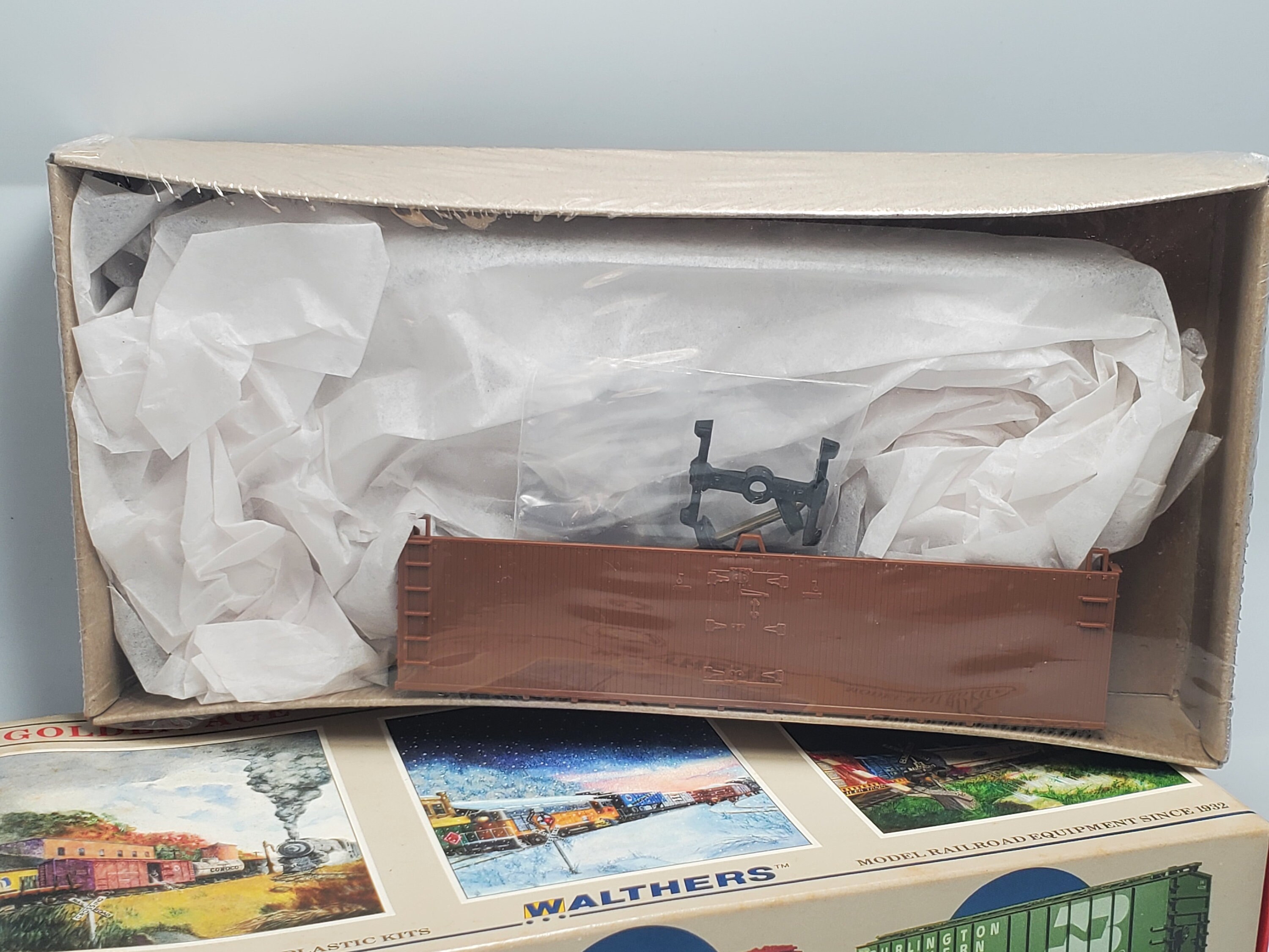 Walthers 932-2400 HO Scale 40 Ft Reefer Wood End Car Undecorated in Box ...