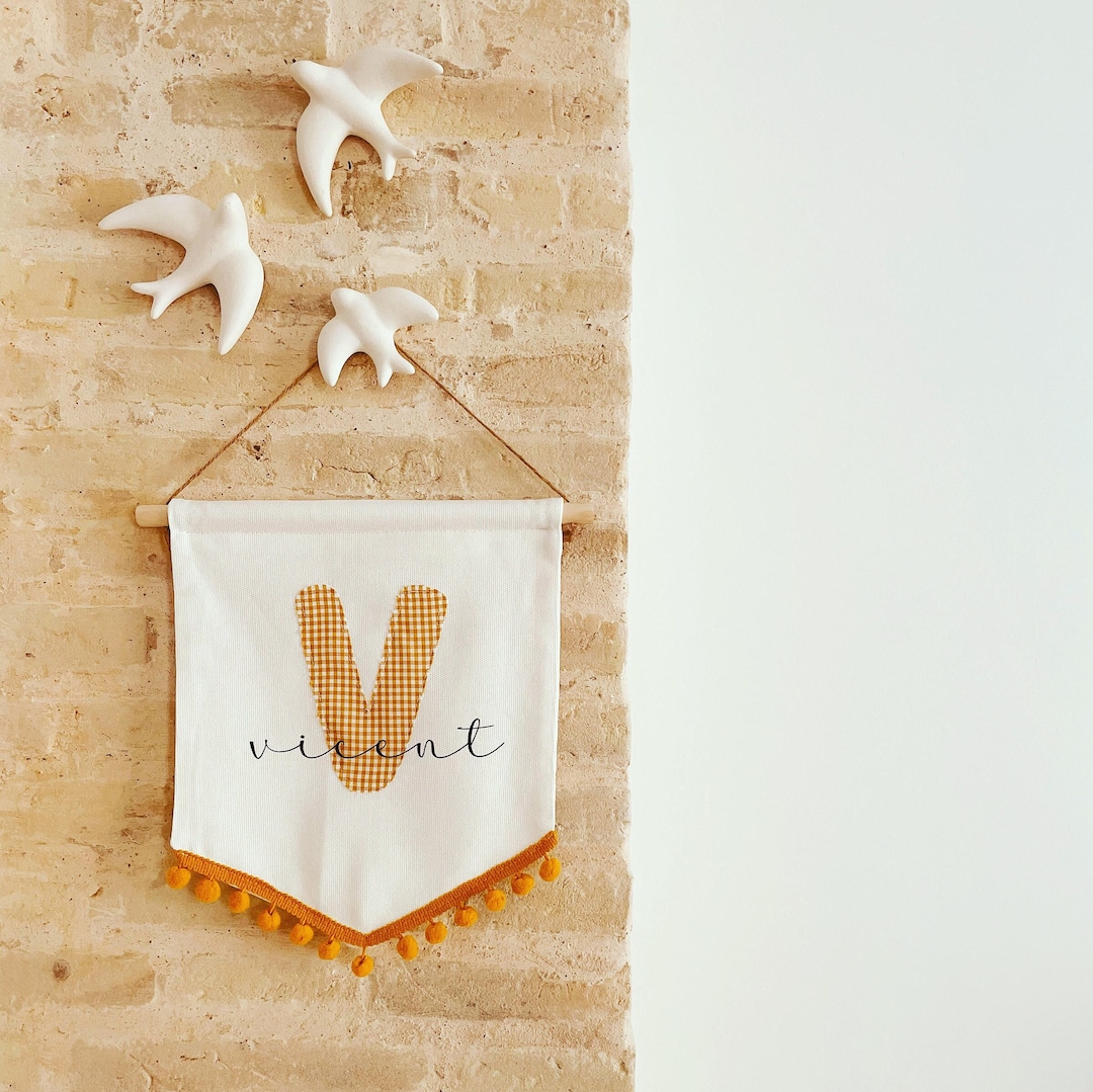 Fanion personnalisé au prénom de l'enfant. Décoration chambre d'enfant ...