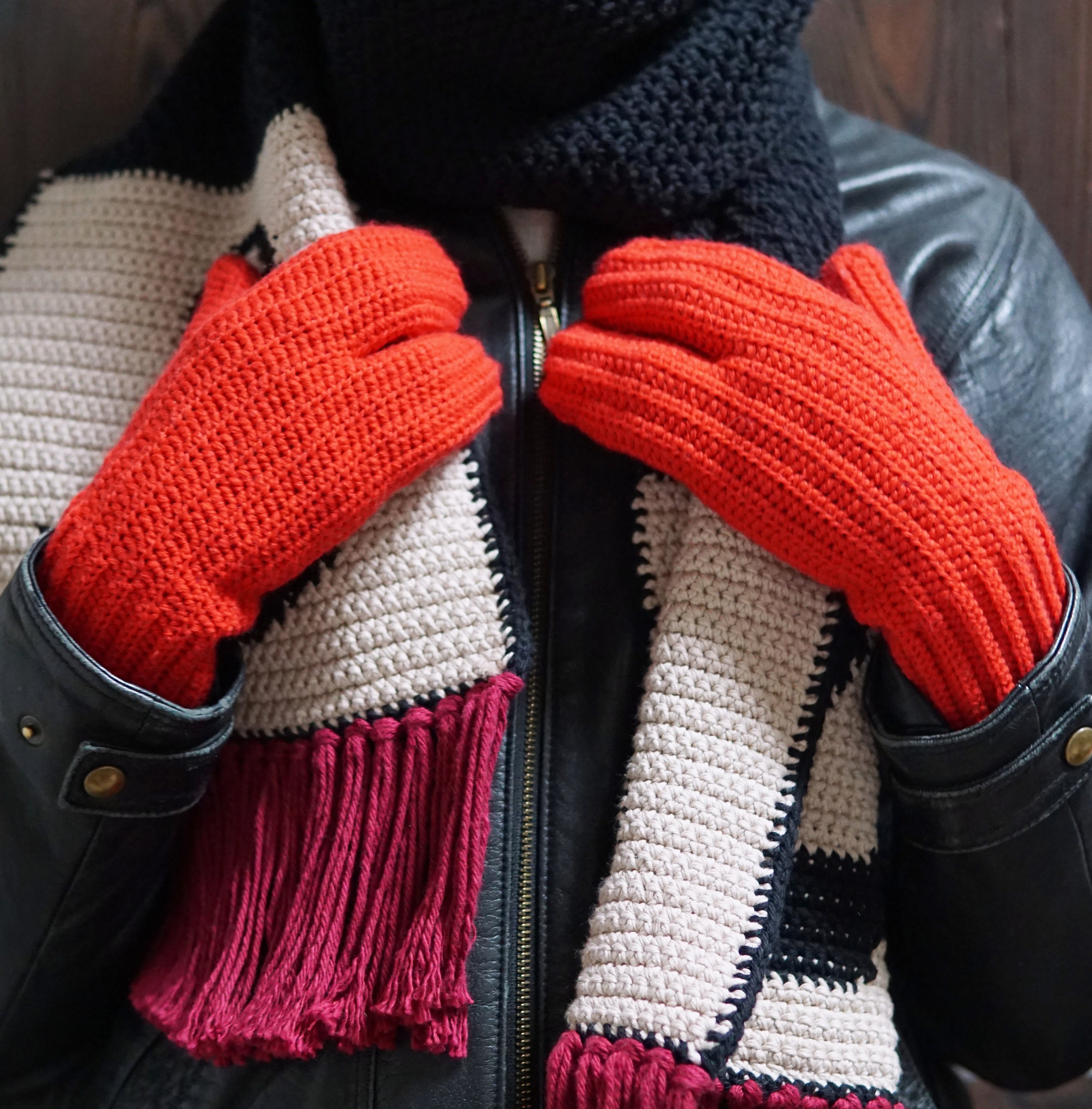 Crochet Pattern Medieval Style Three Finger Gloves, Cloven Mittens Make ...