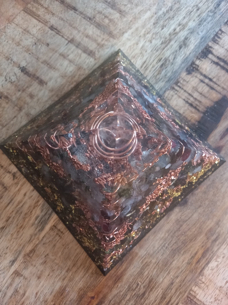 Copper Wrapped Quartz Tip Giza Pyramid Loaded With Crystals, Copper ...