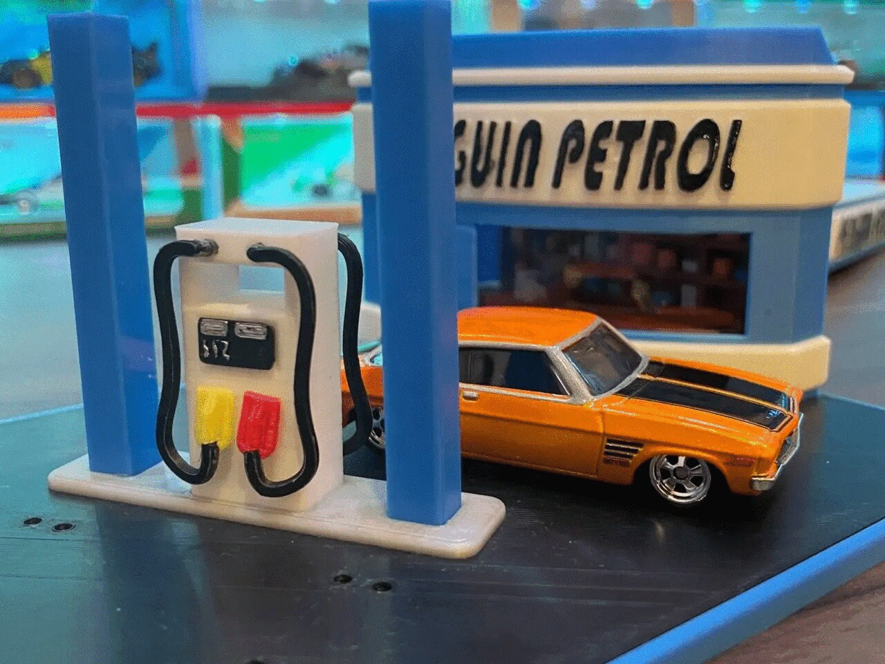 Penguin Petrol Gas Station Display Diorama Compatible With Hot Wheels ...