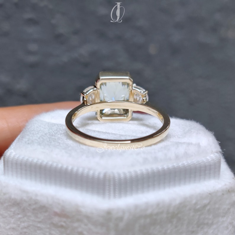 Half Bezel Setting Light Green Radiant Cut Moissanite Three Stone Ring ...