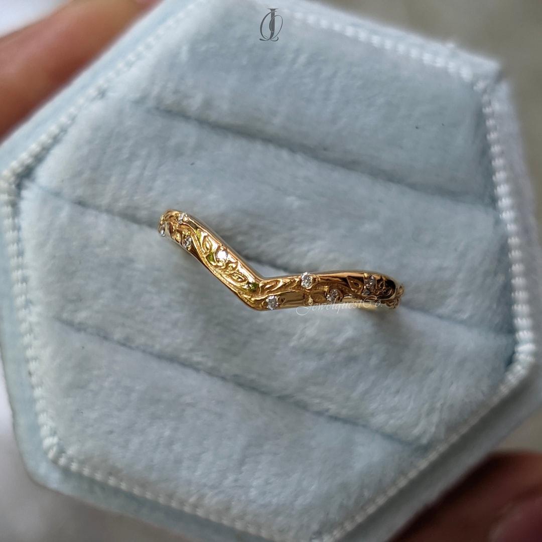 Chevron Leaf Moissanite Wedding Band Solid Gold Floral Engagement Ring ...