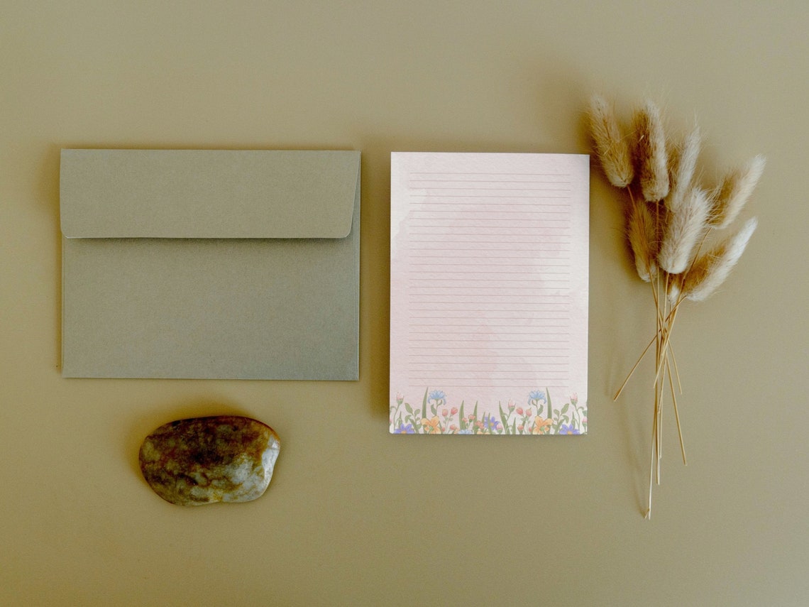 Printable Stationary Spring Flowers Printable Letter Paper Lined Paper ...