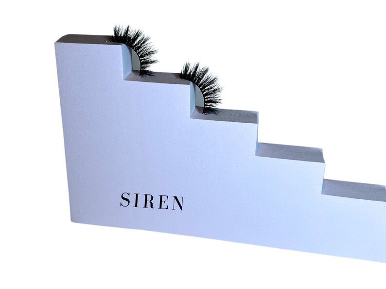 The Siren capture Hearts With the Siren Lash Full 3D Glam Lash for an ...