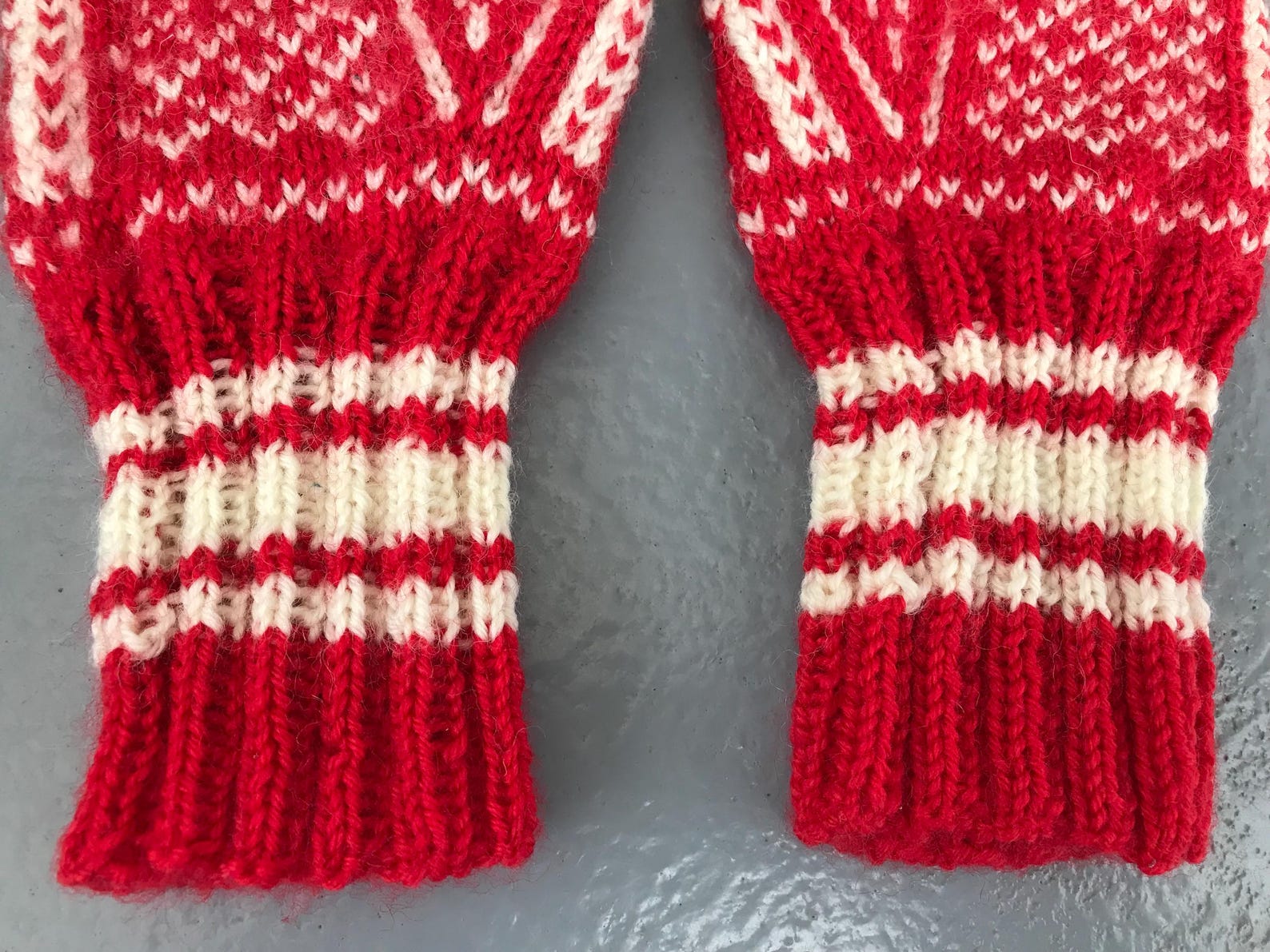 Norwegian Gloves Hand Knitted Nordic Mittens Handmade Woolen Red White ...