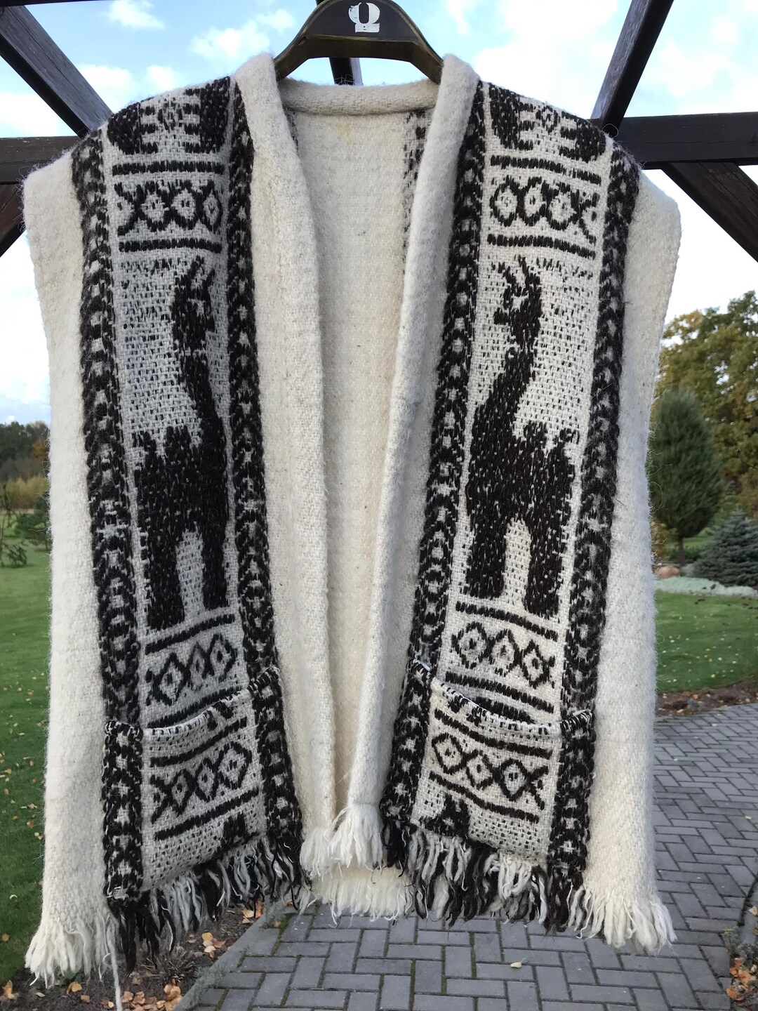 Vintage Unisex Pure Wool Hand-woven Vest With Camel Design Wool Ivory ...