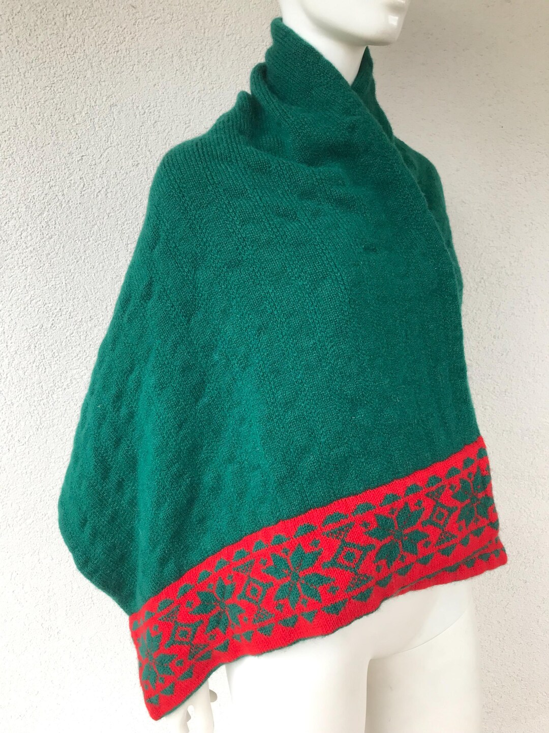 Vintage Warm Woolen Scarf Scandinavian Style Knitted Scarf Green and ...