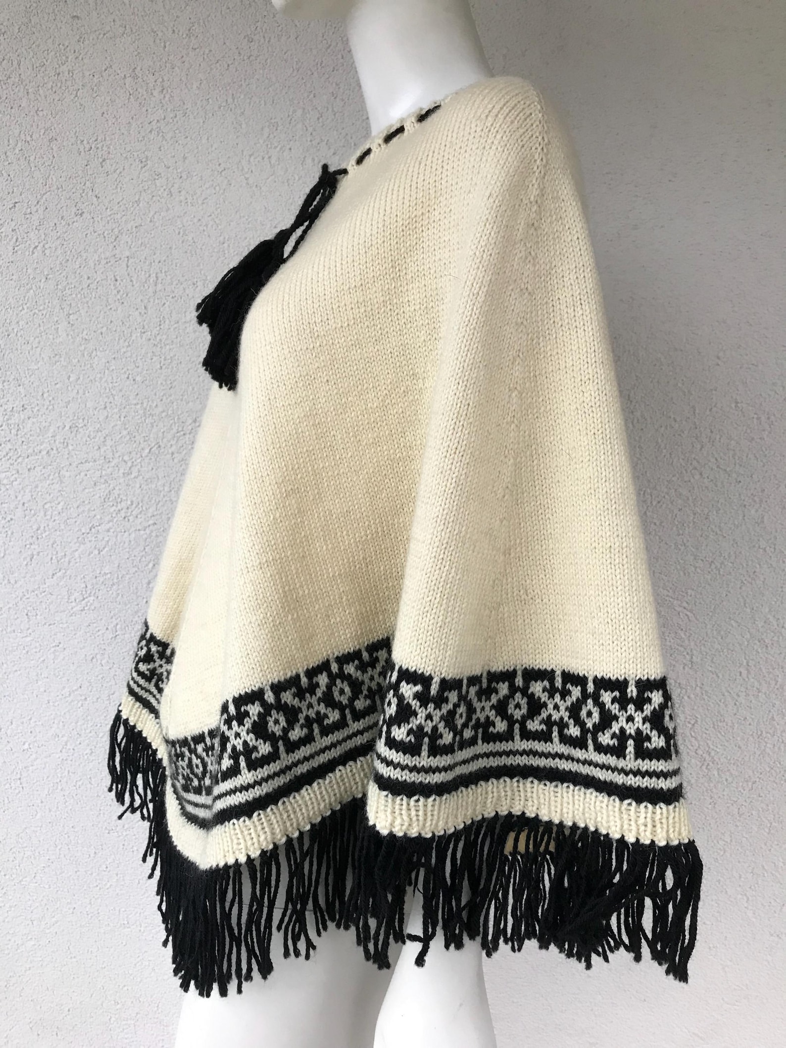 Vintage Women's Poncho Shrug Native Pattern Fringed Hand Knit Cape ...