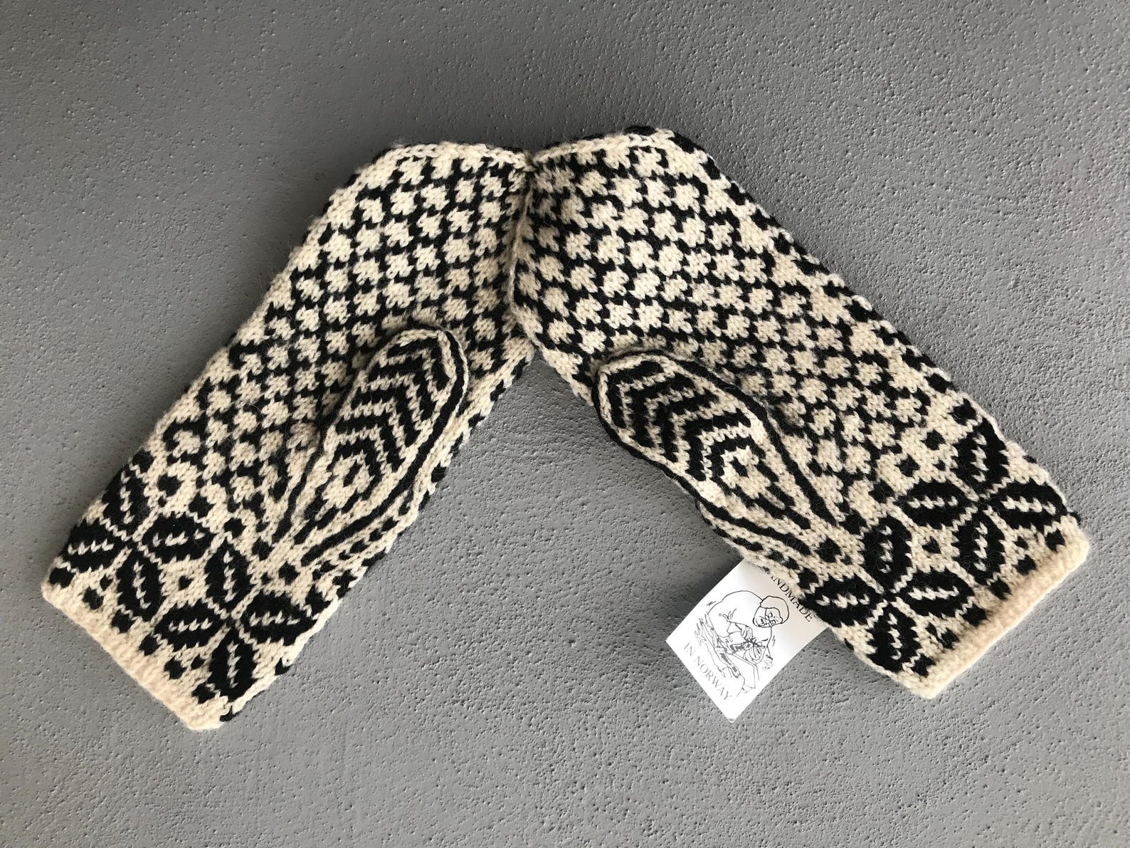 Norwegian Wool Gloves Hand Knitted Nordic Mittens Handmade Woolen ...