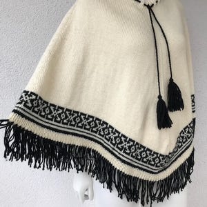 Vintage Women's Poncho Shrug Native Pattern Fringed Hand Knit Cape ...