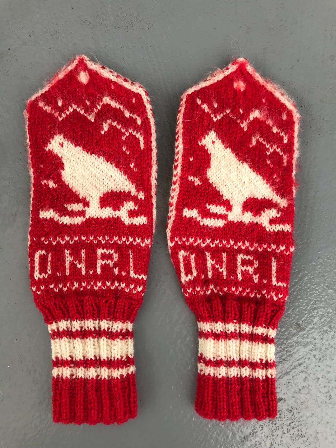 Norwegian Gloves Hand Knitted Nordic Mittens Handmade Woolen Red White ...