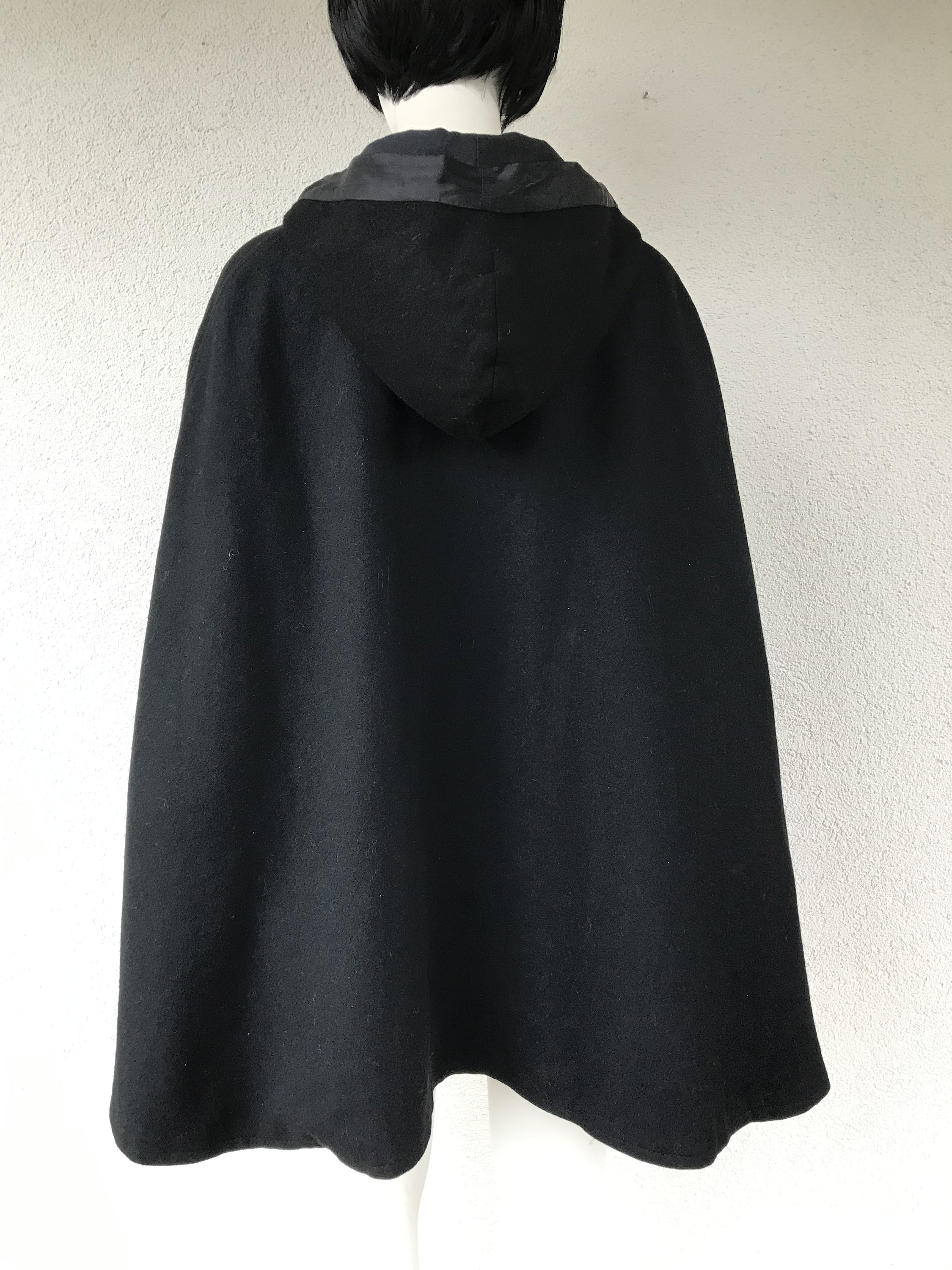 Vintage 60s Wool Mens Cape Black Short Cloak Carnaby Street British Mod ...