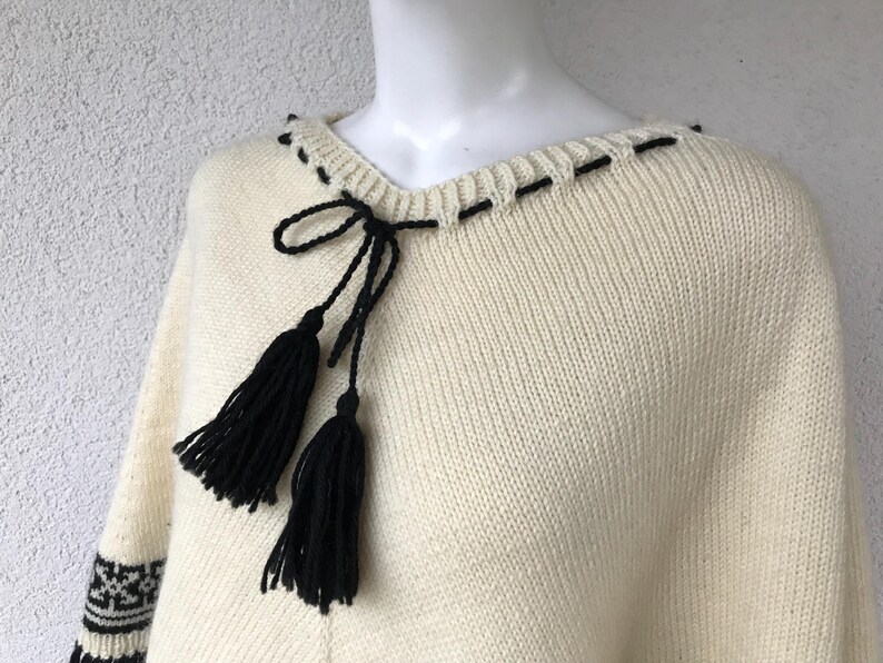 Vintage Women's Poncho Shrug Native Pattern Fringed Hand Knit Cape ...