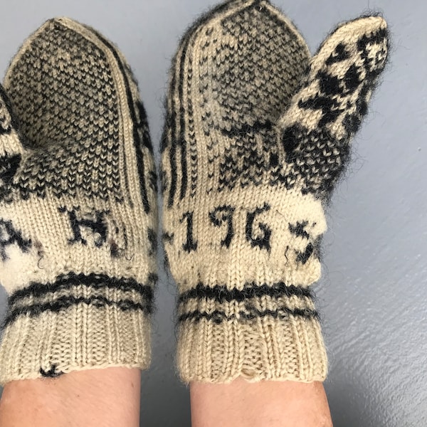 Mittens - Etsy