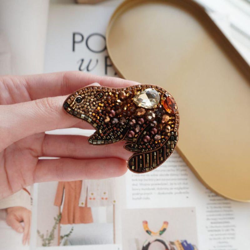 Beaver Brooch - Etsy