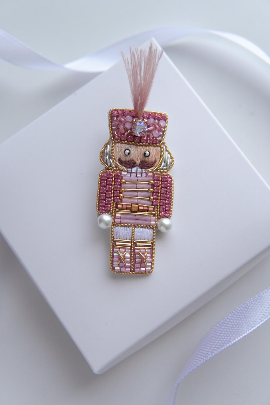 Nutcracker Beaded Brooch, Pink Soldier Lapel Pin, Handmade Christmas ...