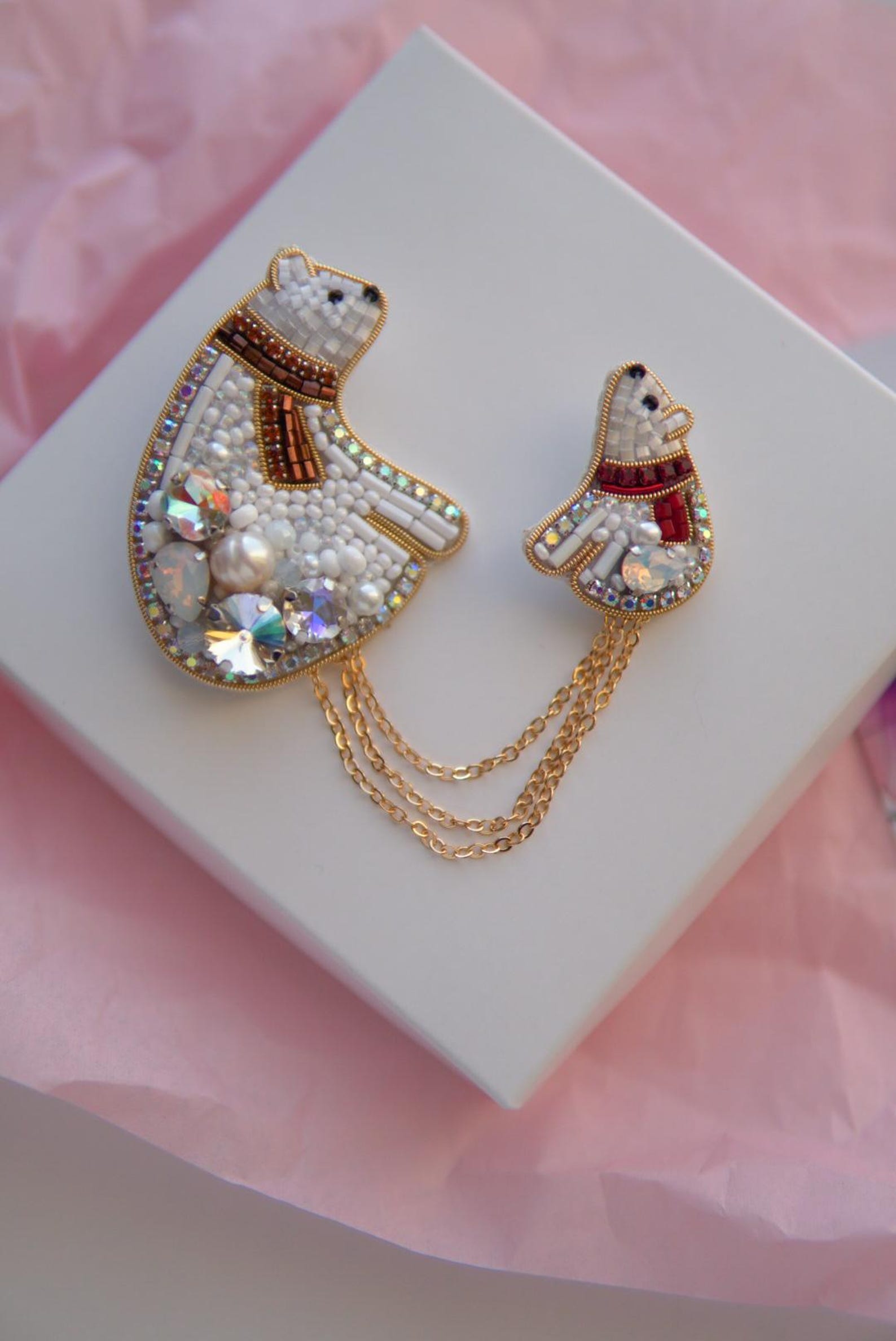 Double Beaded Bear Brooch With Chain, Embroidered Polar Bear Collar Pin ...