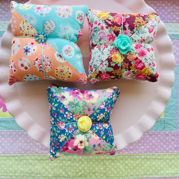 Square Pincushion - Etsy