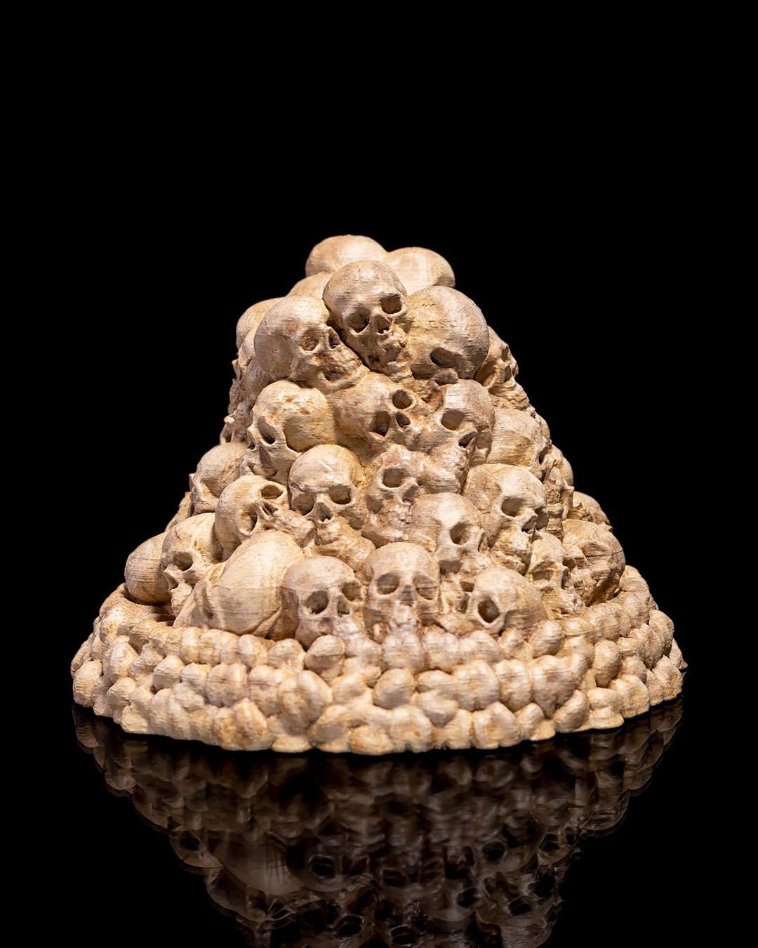 Fate of the Fallen: Skull Pile Controller Holder - Spine-chilling 3D ...