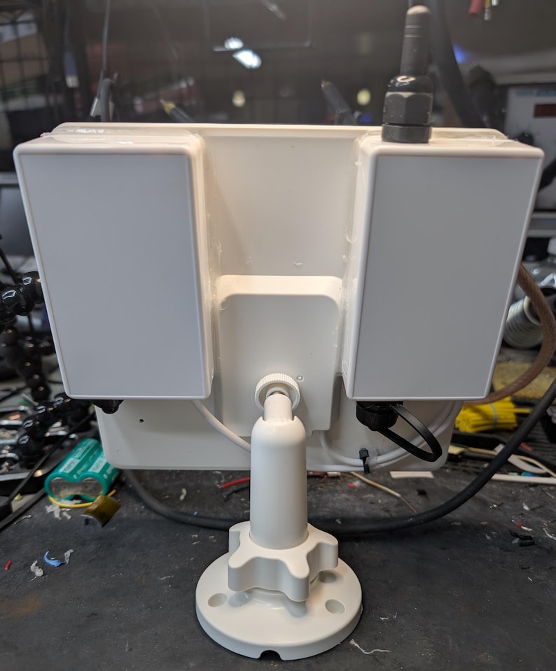 Low Profile / Covert Solar Meshtastic Repeater W/ GPS & 10,000mah ...