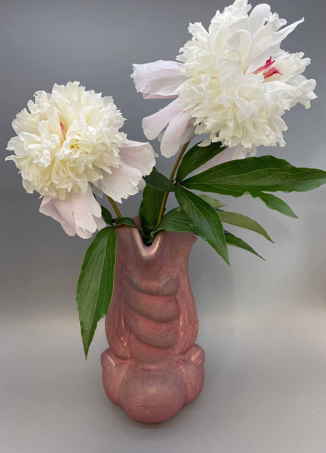 Vintage Niloak WW II Winged Victory Vase, Mauve - Etsy