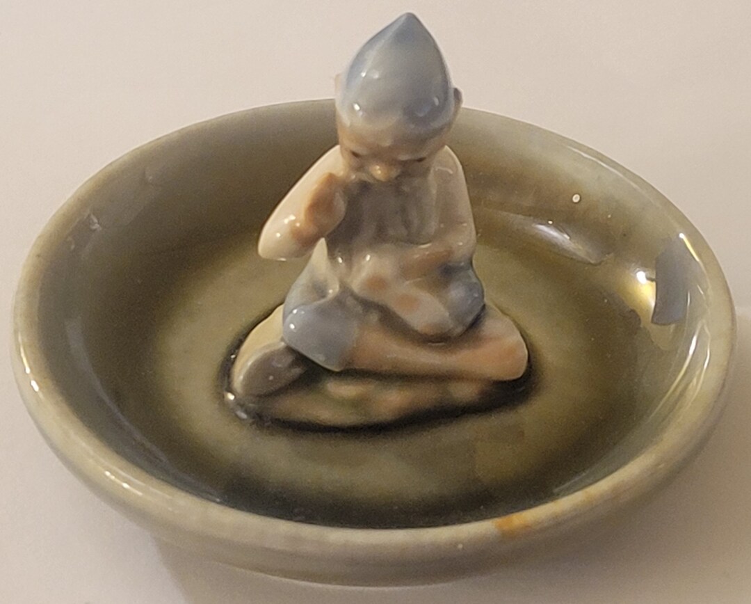 Wade LUCKY LEPRECHAUN PIN Tray - Etsy