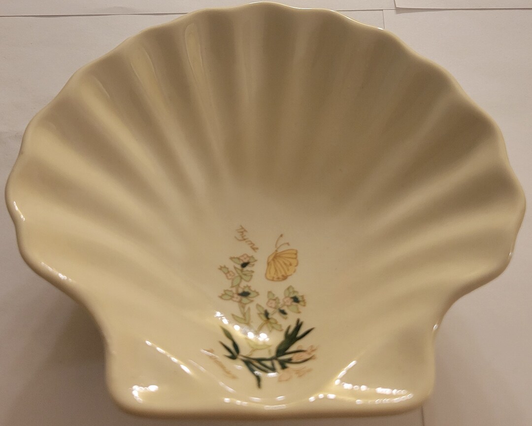 WADE SEA SHELL Dish - Etsy