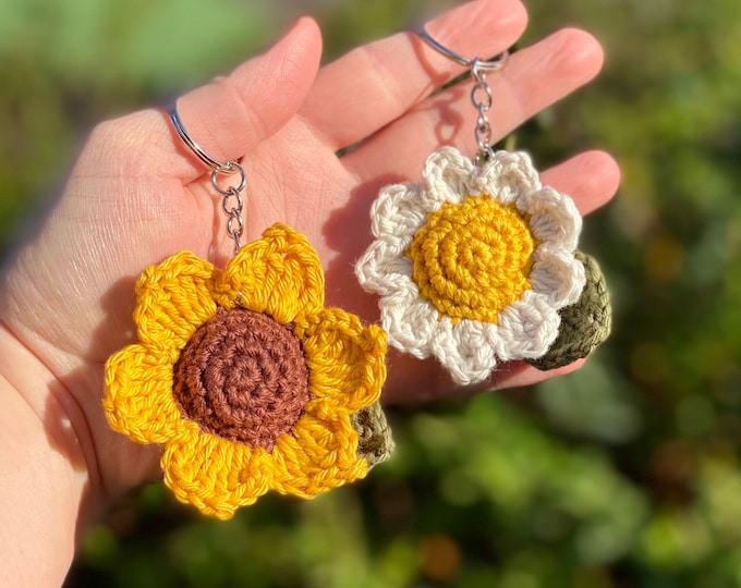 Sunflower Daisy Keyring - Crochet Handmade - Cottagecore Floral Flower ...