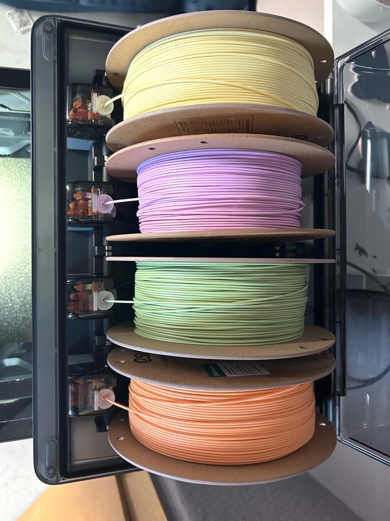 Modernes Windspiel zum Aufhängen – Dekokugel aus PETG – Spiral Anhänger ...