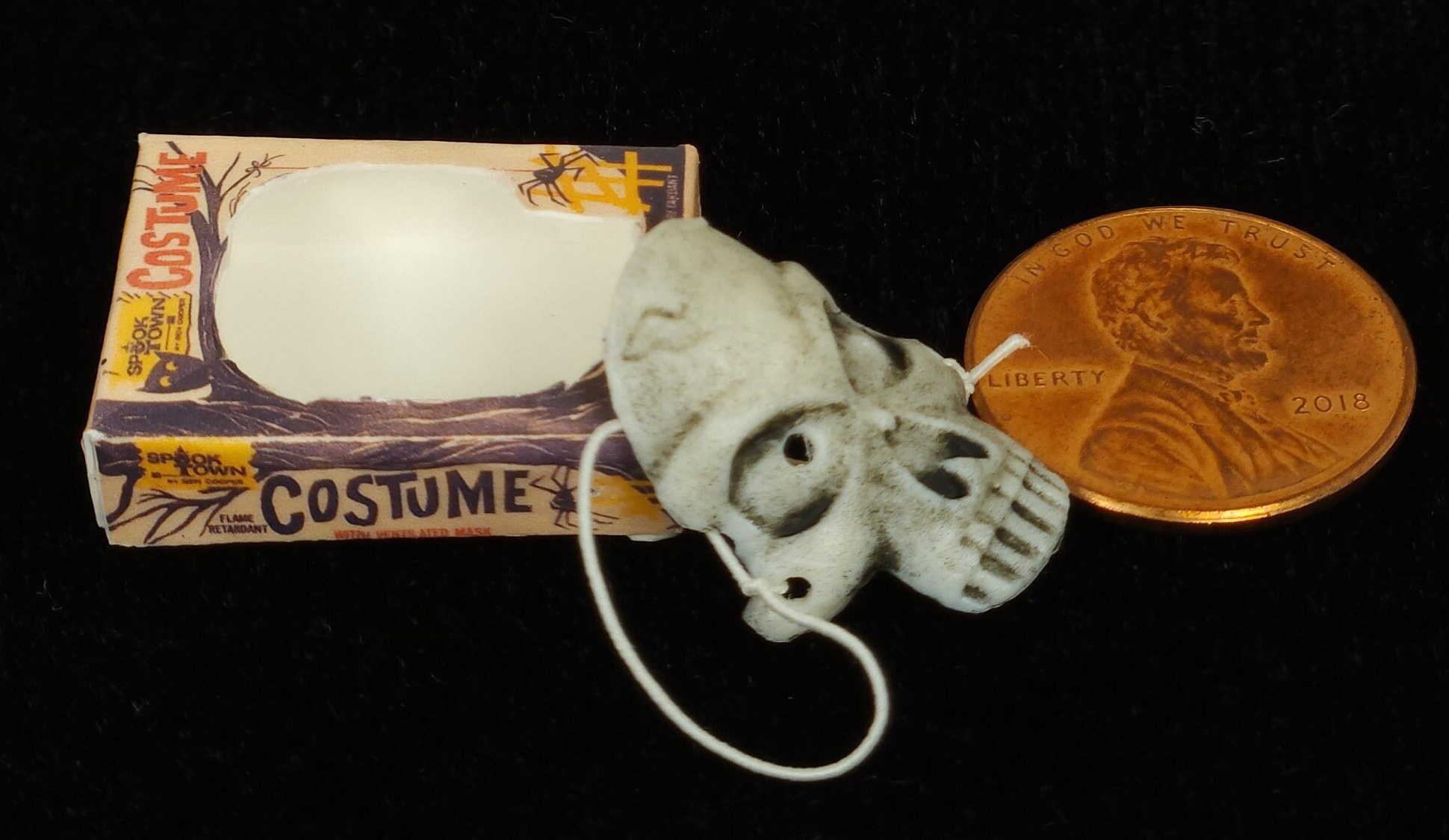 Miniature Halloween Skeleton Costume Box With Skull Mask - 1:12 Scale ...