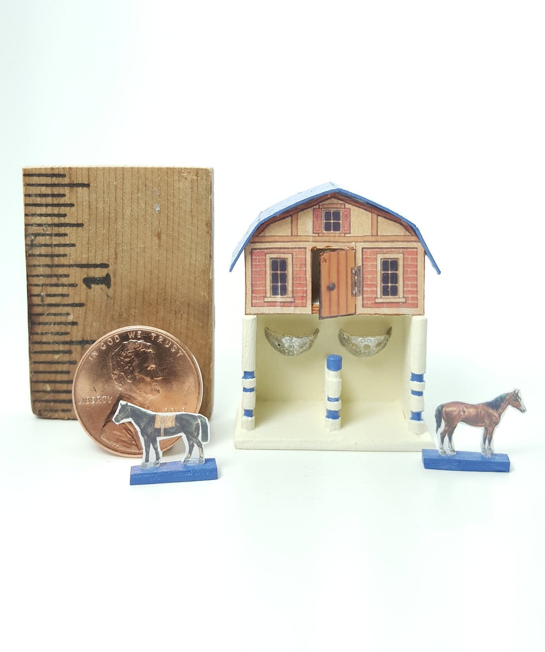 Miniature Dollhouse Toy Horse Stable - 1:12 Scale Reproduction of ...