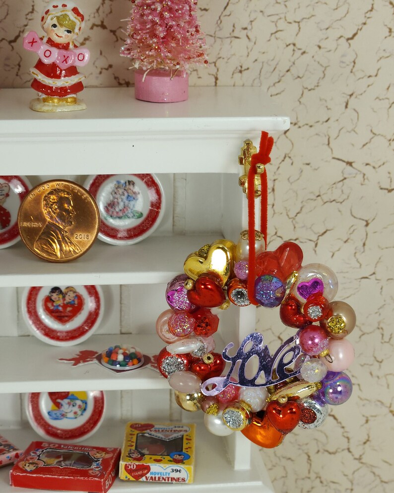 Dollhouse Miniature Valentines Day Wreath 1 12 Scale Vintage Ornament