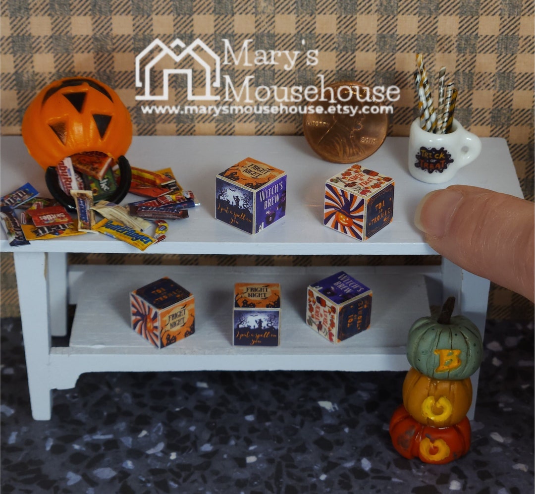 Miniature Halloween Decoration - 1:12 Scale Modern Dollhouse Halloween ...