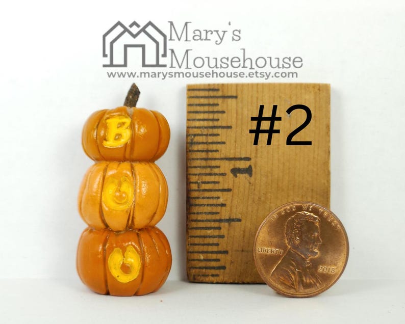 Miniature Halloween Pumpkin Stack – 1:12 Scale Haunted Dollhouse Decor ...