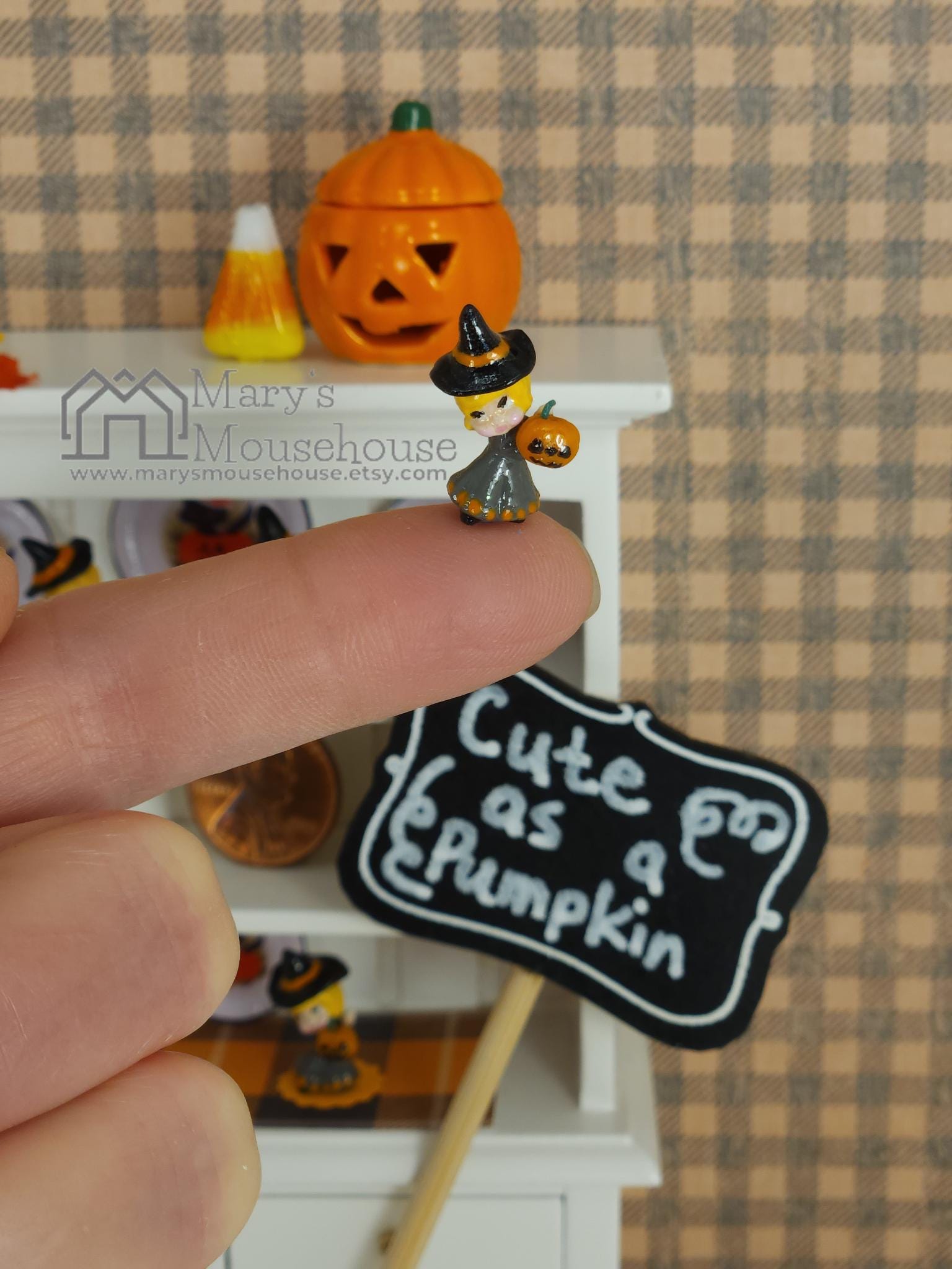 Miniature Halloween Witch Figurine – 1:12 Scale Dollhouse Decor - MADE ...