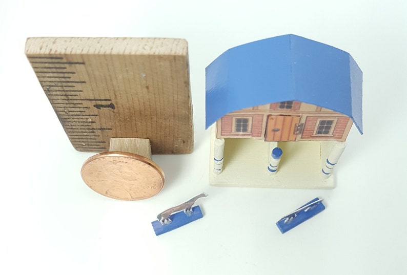 Miniature Dollhouse Toy Horse Stable - 1:12 Scale Reproduction of ...