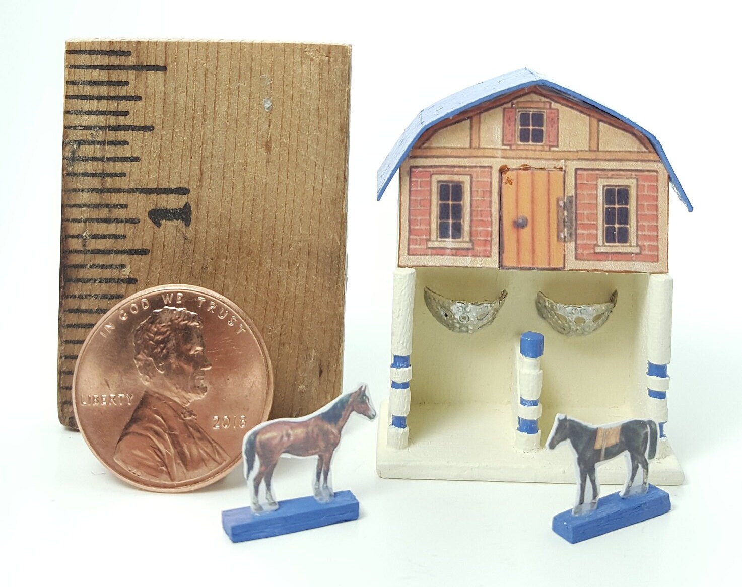 Miniature Dollhouse Toy Horse Stable - 1:12 Scale Reproduction of ...
