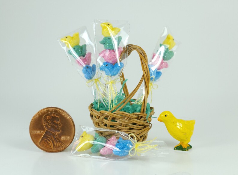 Dollhouse Miniature Marshmallow Peeps Pop 1:12 Scale Easter Chicks on a ...