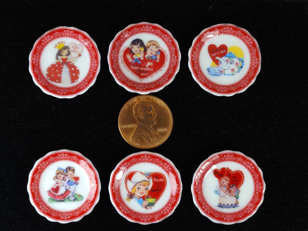 Dollhouse Miniature Valentines Day Plates Set Of 2 1 12 Scale Vintage