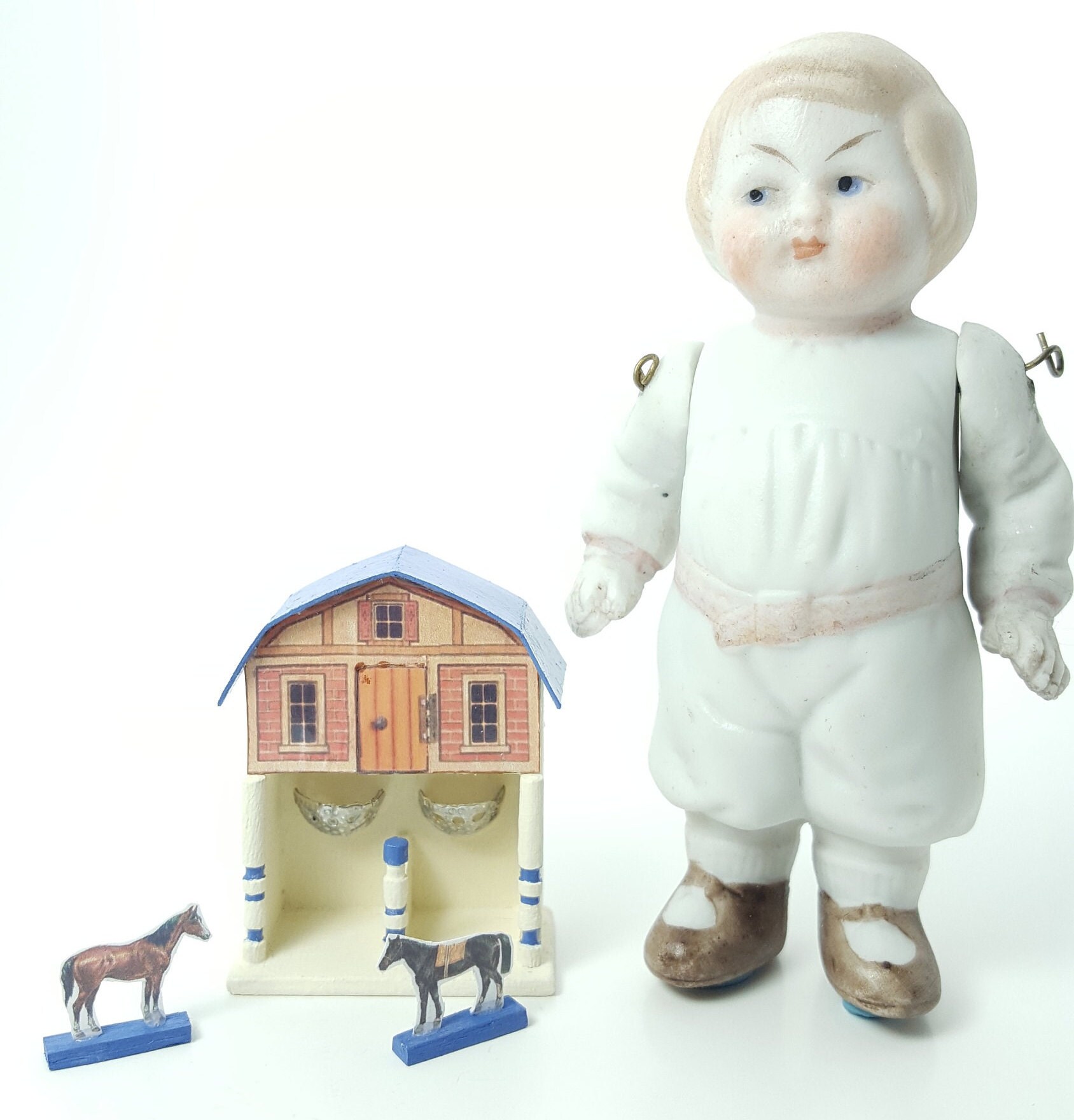 Miniature Dollhouse Toy Horse Stable - 1:12 Scale Reproduction of ...