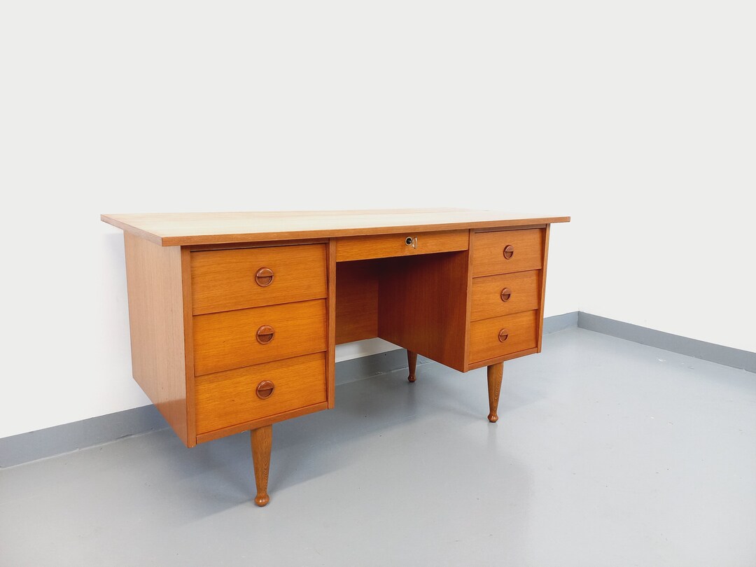 Vintage Scandinavian Style Executive Desk in Teak From the 60s - Etsy