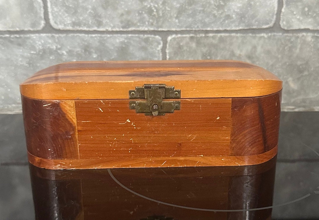 Vintage Small Wooden Trinket/keepsake Souvenir Box From San Antonio ...